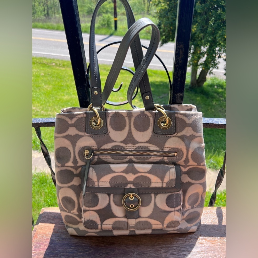 Coach Signature Penelope Shoulder Bag - Gem